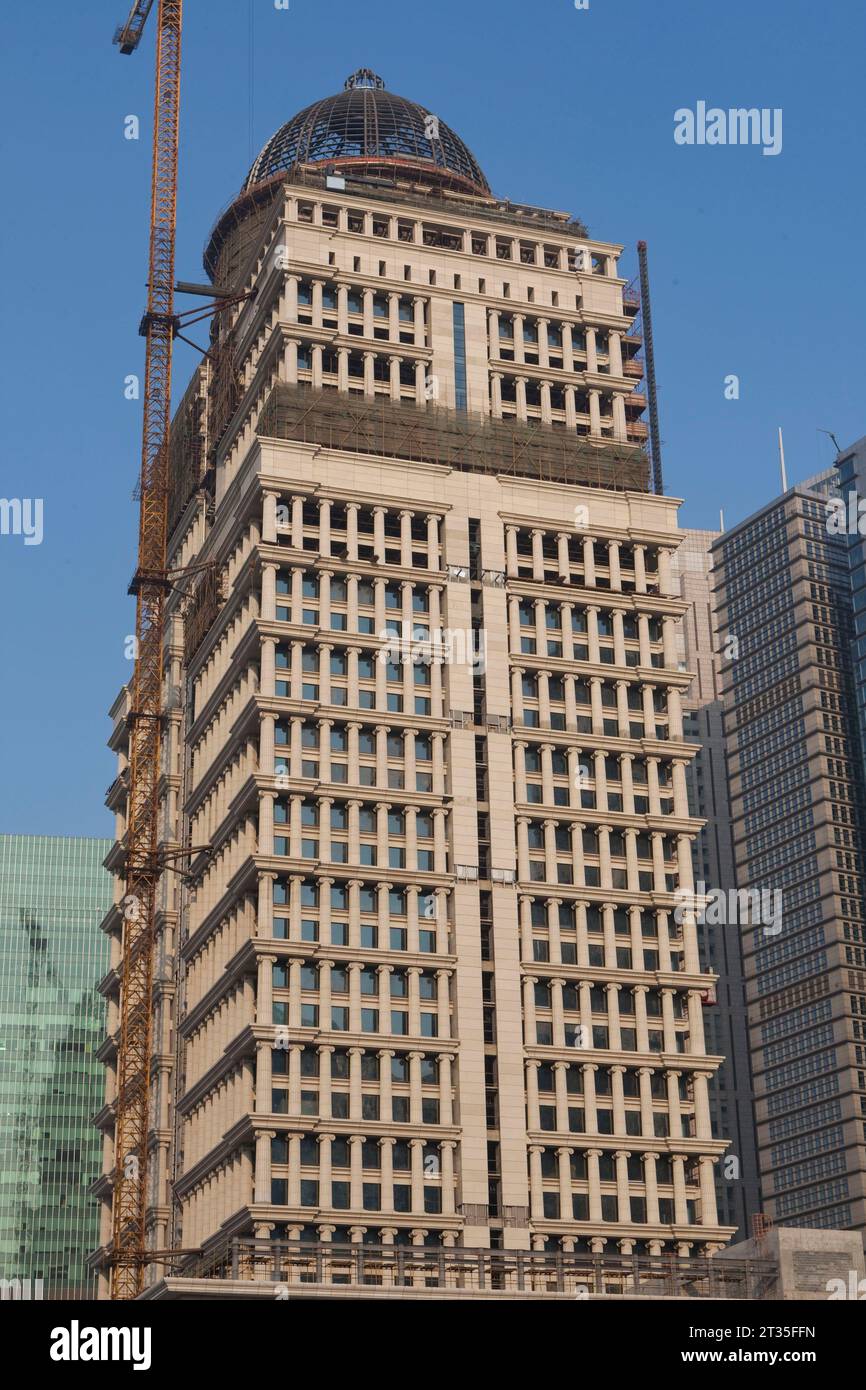 CONSTRUCTION WORK IN SHANGHAI CHINA Stock Photo - Alamy