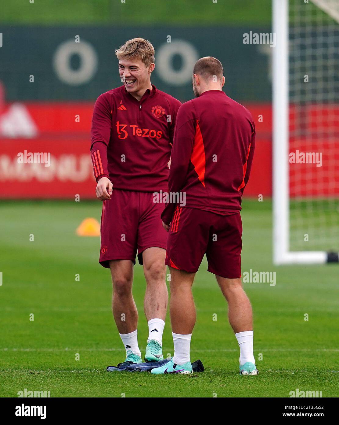 Manchester United's Rasmus Hojlund and Christian Eriksen (left-right ...