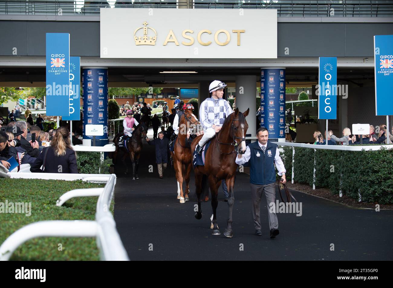 Ascot, Berkshire, UK. 21st October, 2023. Horse Broome ridden by jockey ...