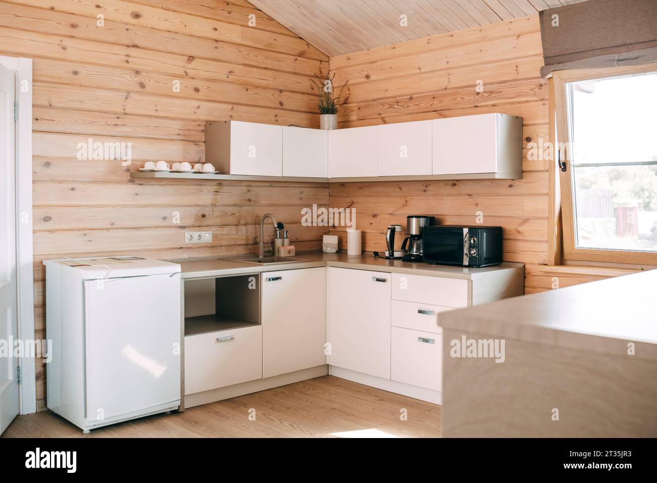 Modern counter hi-res stock photography and images - Alamy