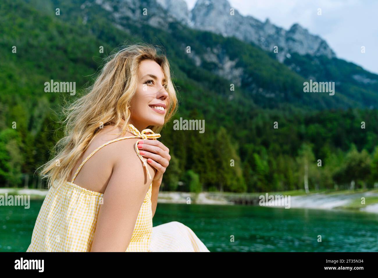 Woman enjoying beautiful mountains hi-res stock photography and images ...