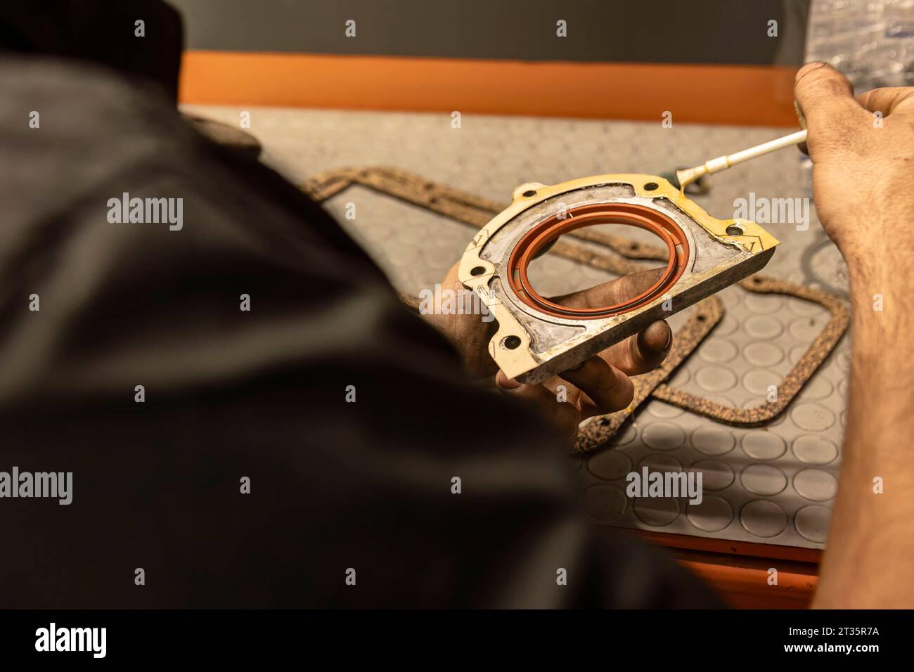 Installierend hi-res stock photography and images - Alamy