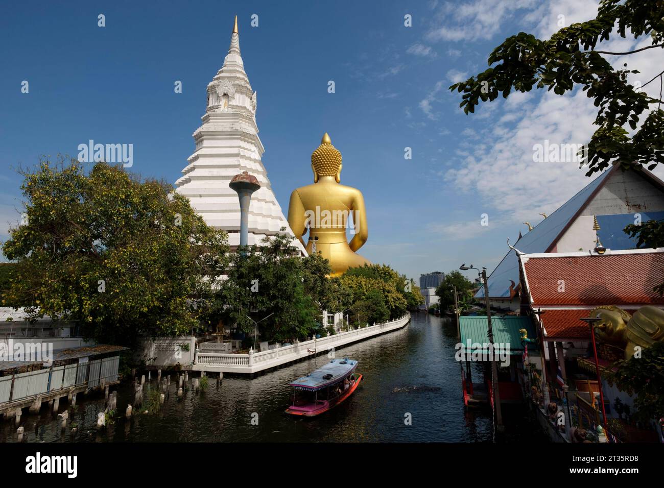 Wat Paknam Phasi Charoen - Thonburi - Bangkok - Thailand, Dezember 2022 ...