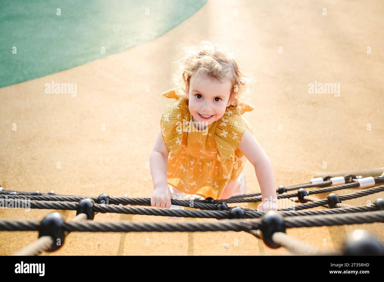 Jungle gym hi-res stock photography and images - Alamy