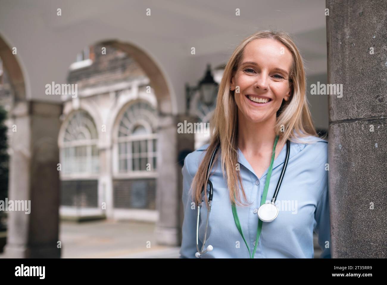 Doctor id card hi-res stock photography and images - Alamy