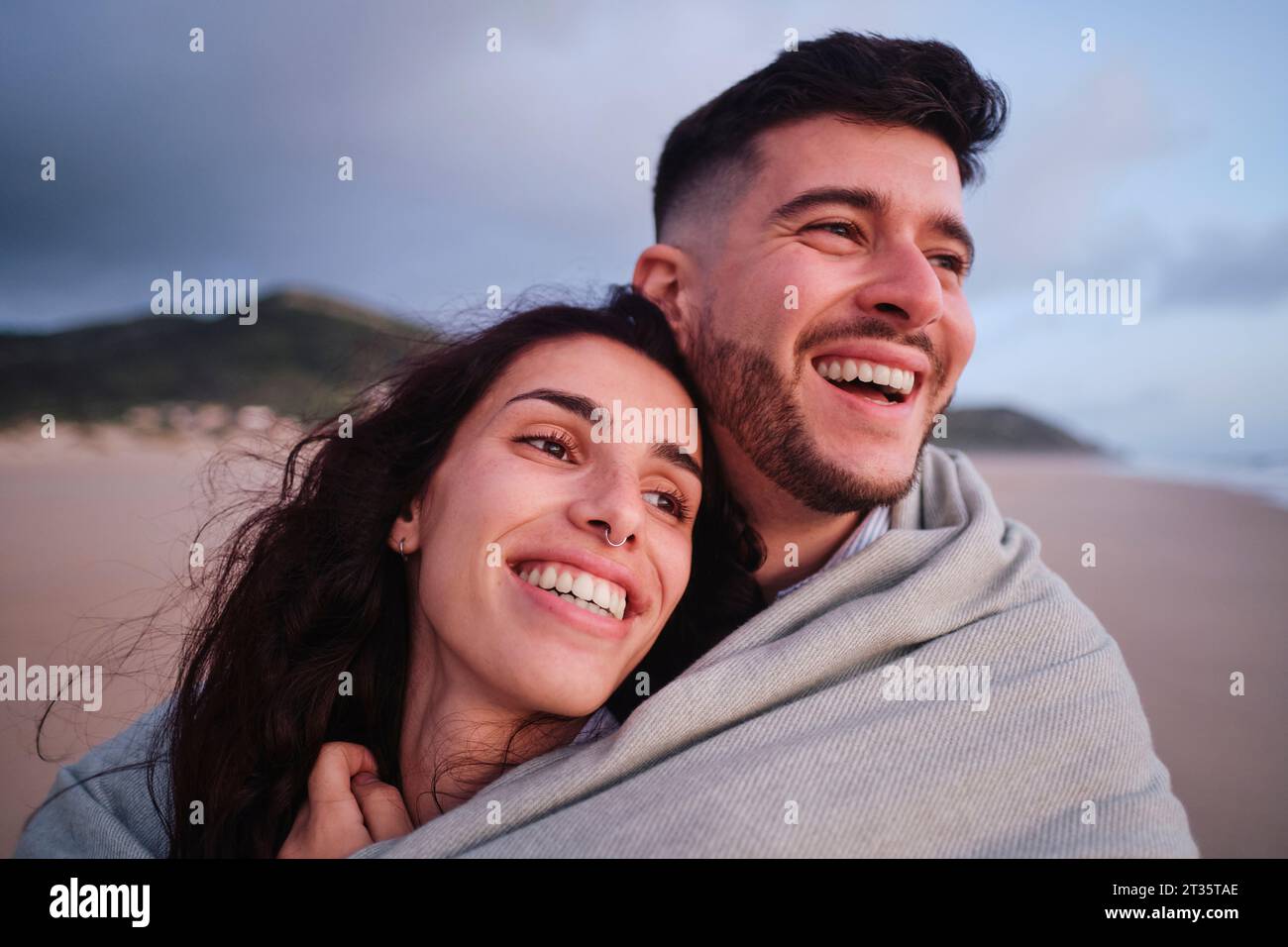 Headshot couple on beach hi-res stock photography and images - Alamy