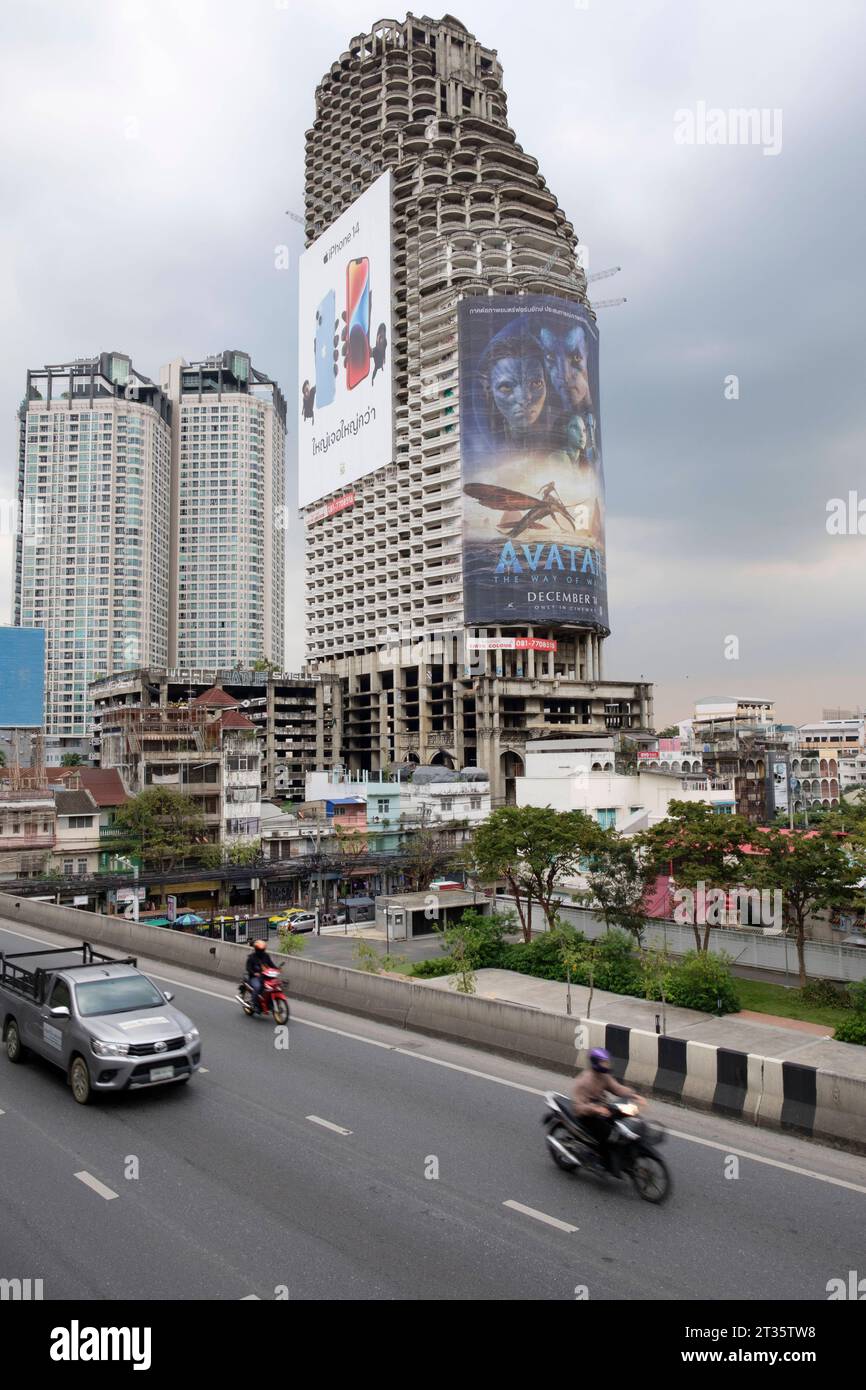 Der Sathorn Unique Tower Ghost Tower ist eine Wolkenkratzer-Bauruine ...