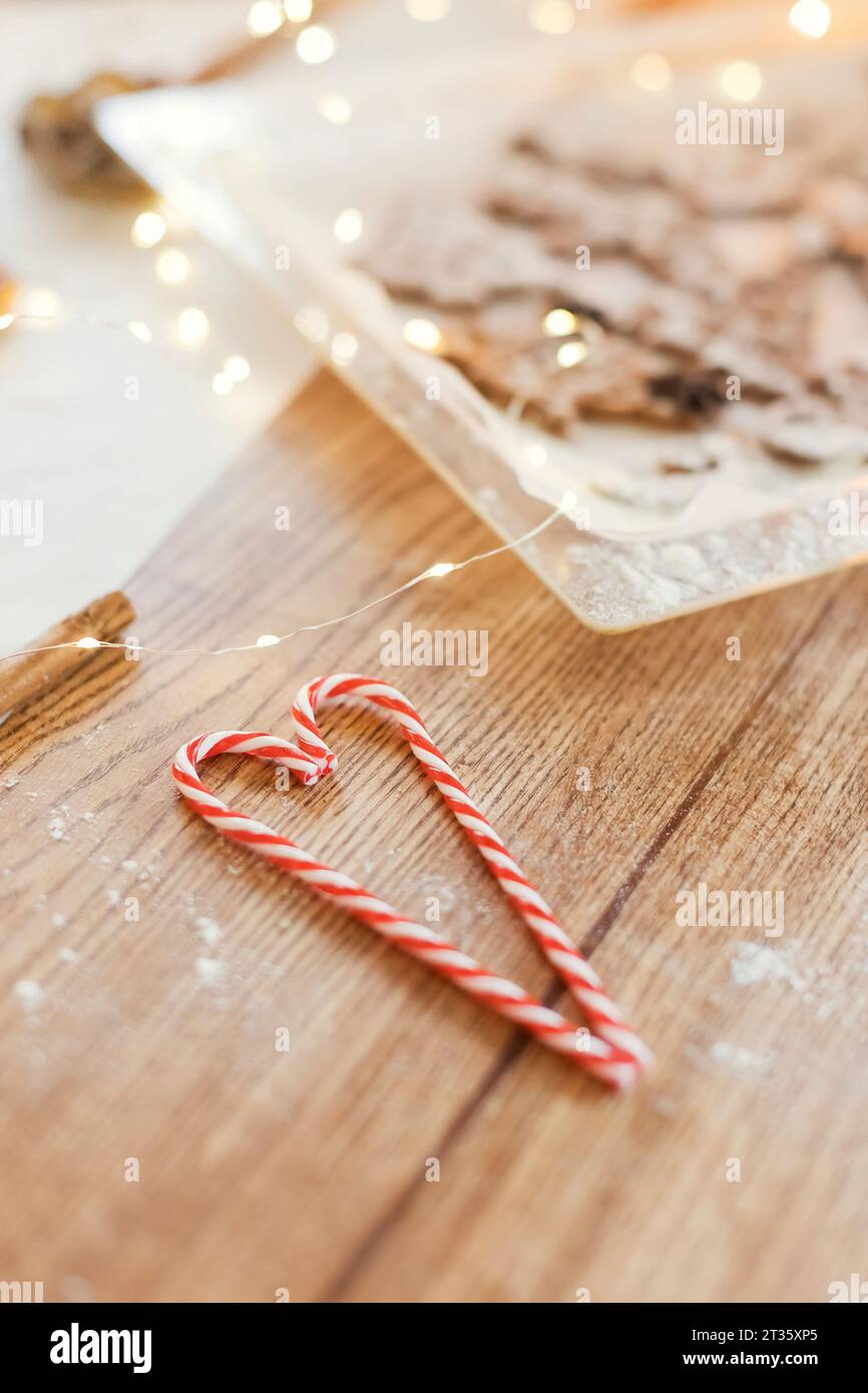 Candy canes shaped heart hi-res stock photography and images - Alamy