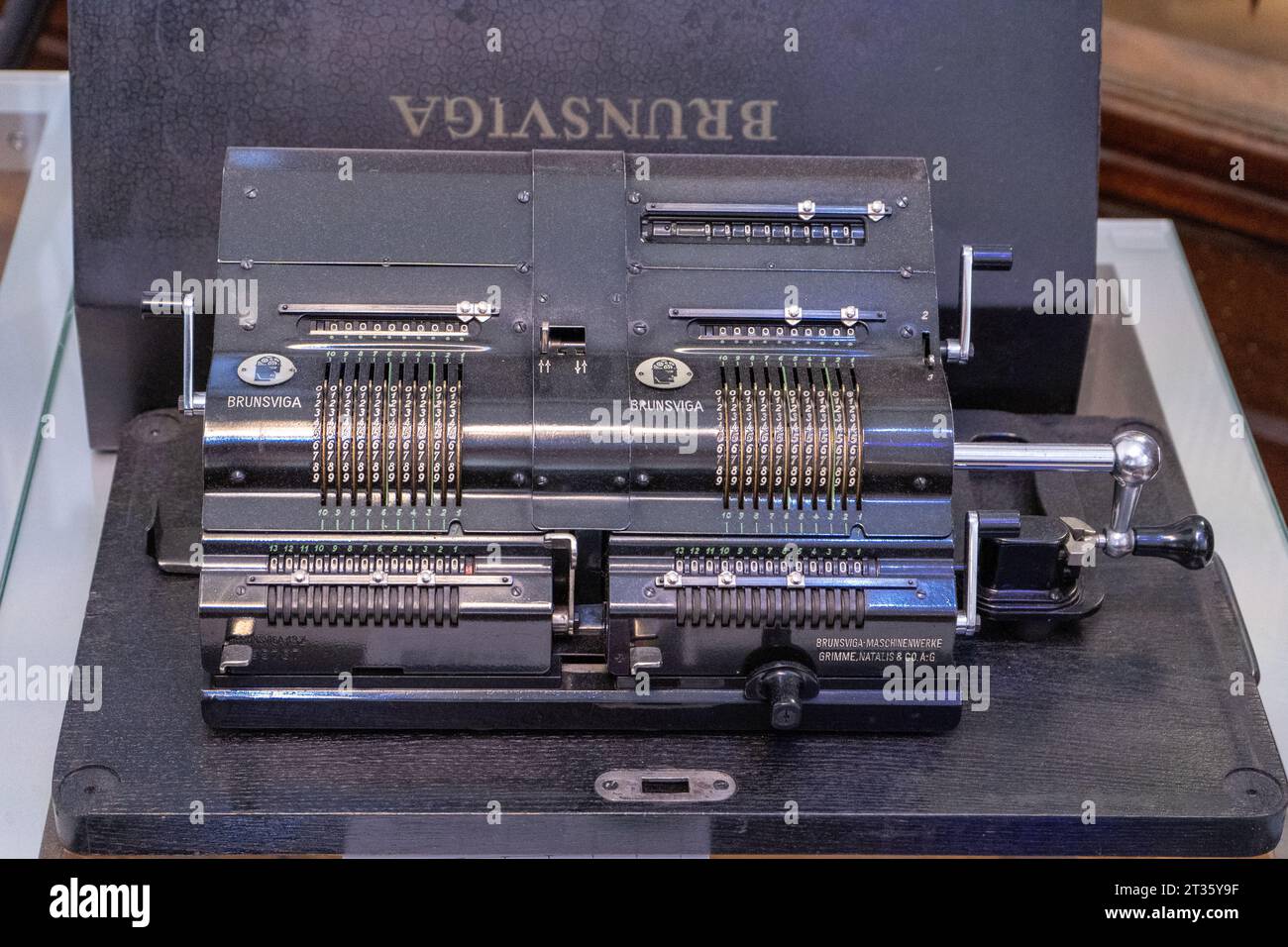 First mechanical calculator hi-res stock photography and images - Alamy
