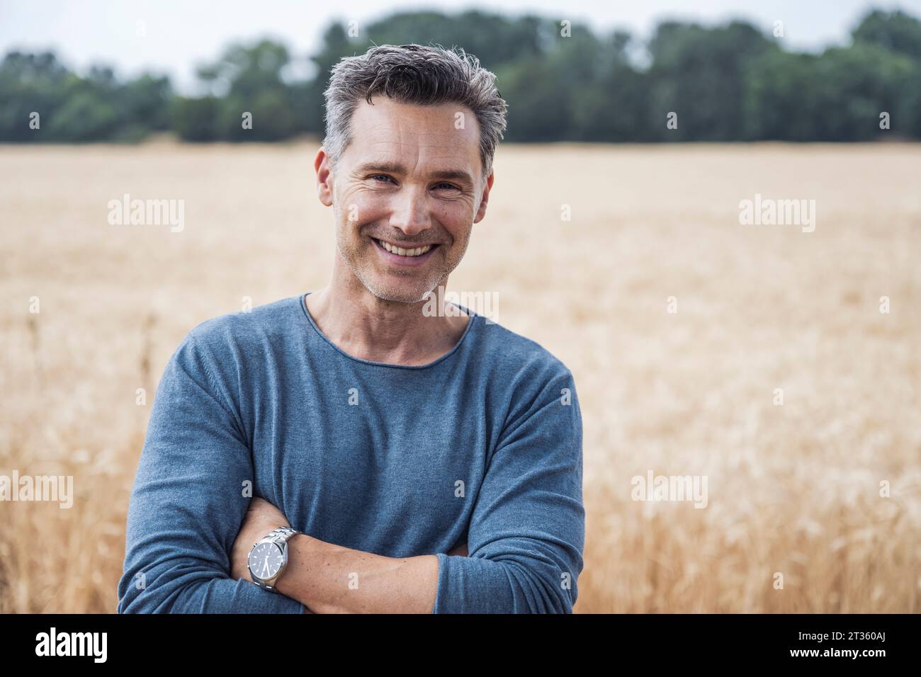 Crossed field hi-res stock photography and images - Alamy