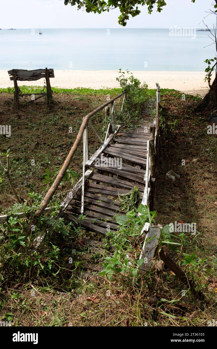 Verlassenes Banana Resort an der Ao Khao Kwai Buffalo Bay - Koh Phayam ...