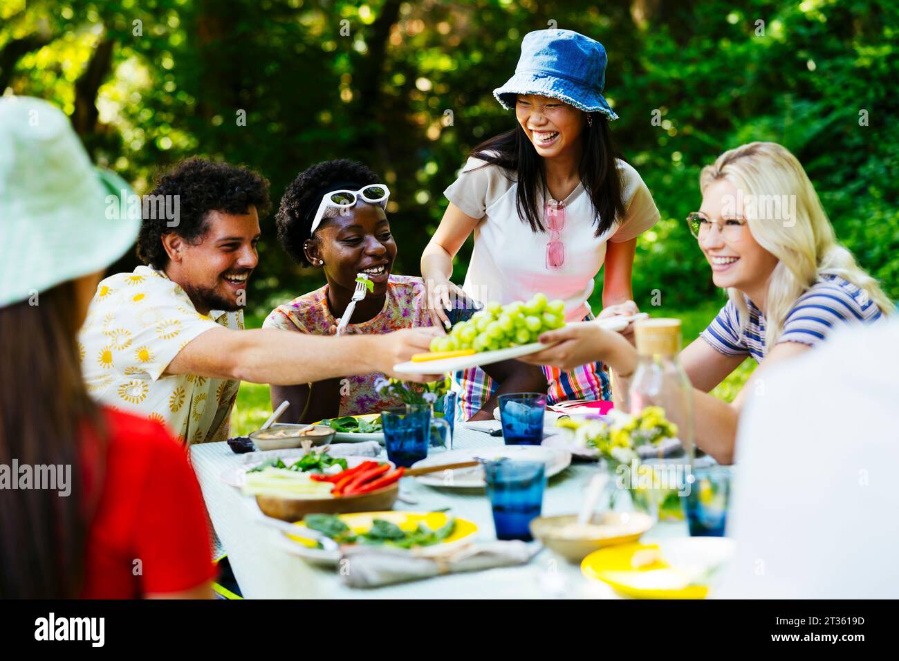Table offering hi-res stock photography and images - Alamy