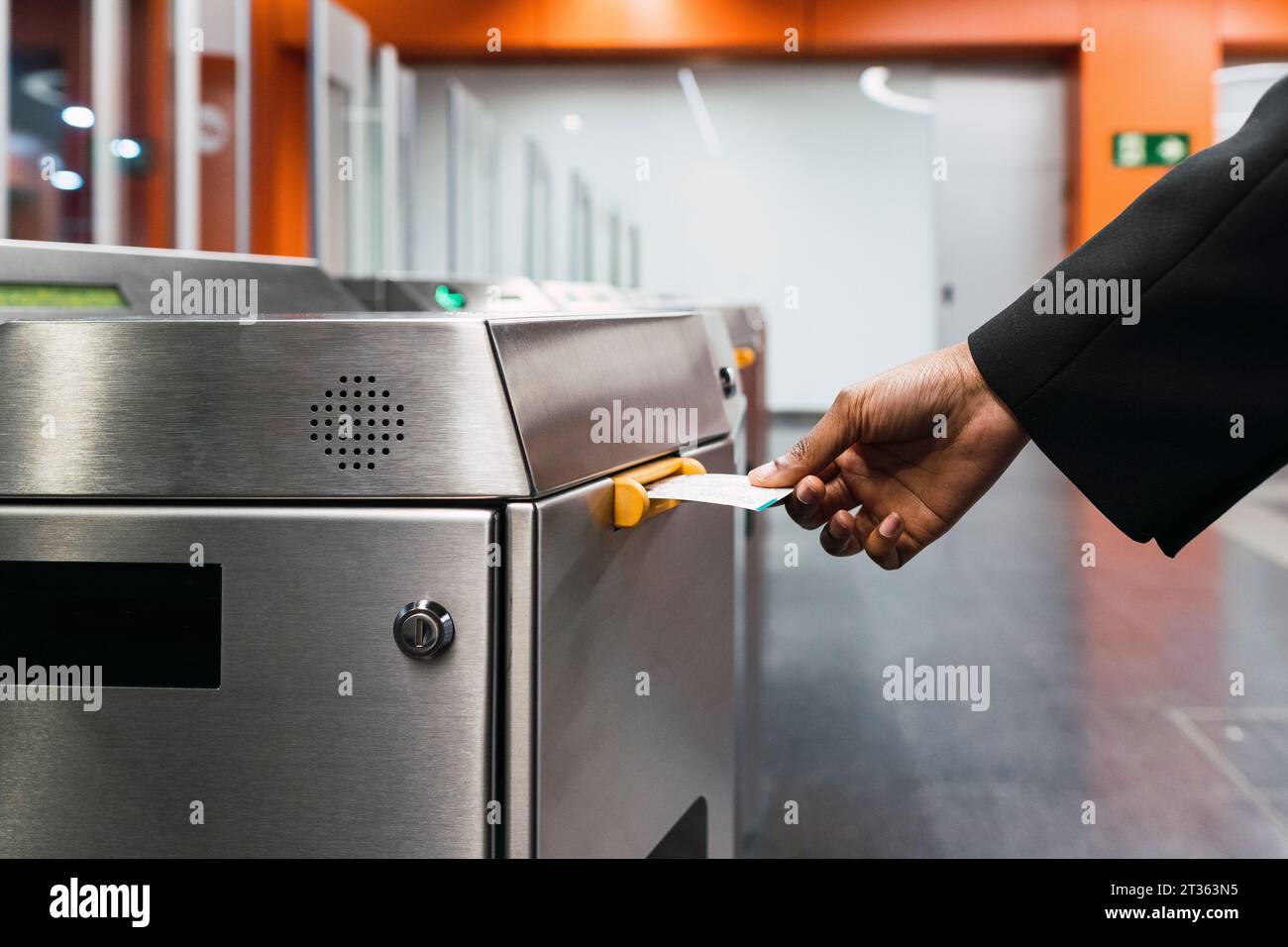 Ticket automat hi-res stock photography and images - Alamy