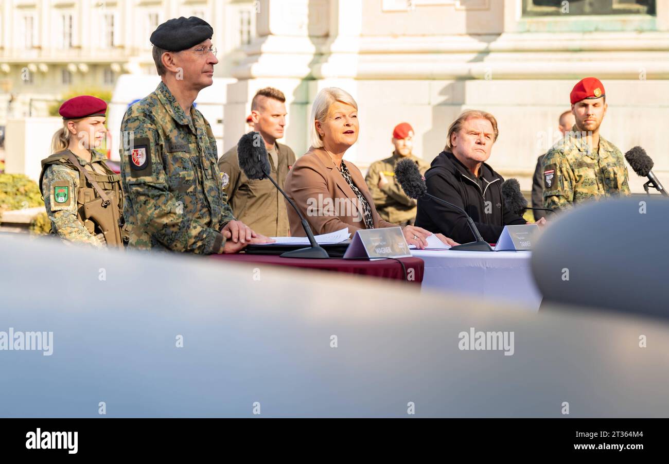 Informations und leistungsschau des bundesheeres in wien hi-res stock ...