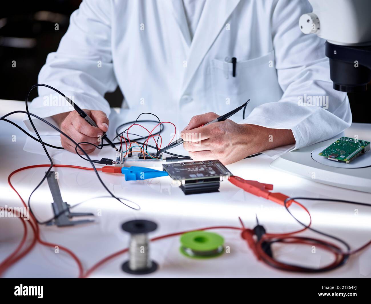 Scientist tools hi-res stock photography and images - Alamy