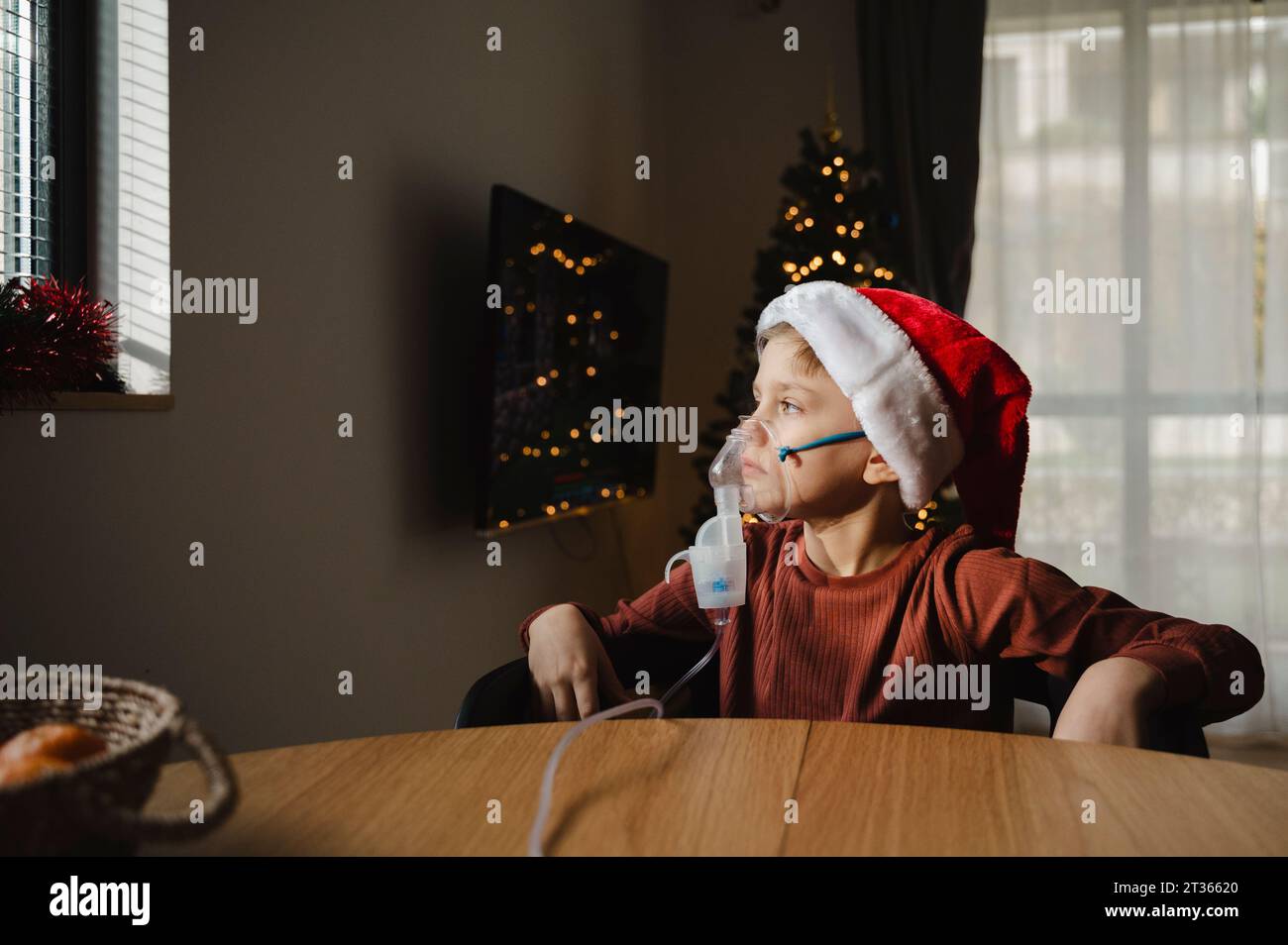 Inhaler children hi-res stock photography and images - Alamy