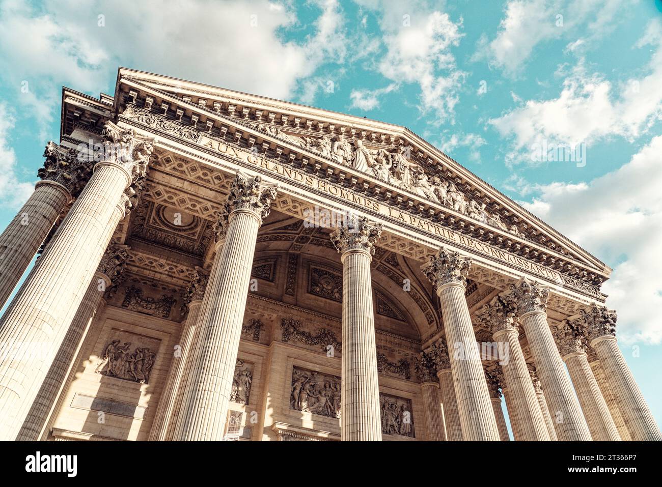 Colonnade entrance hi-res stock photography and images - Alamy