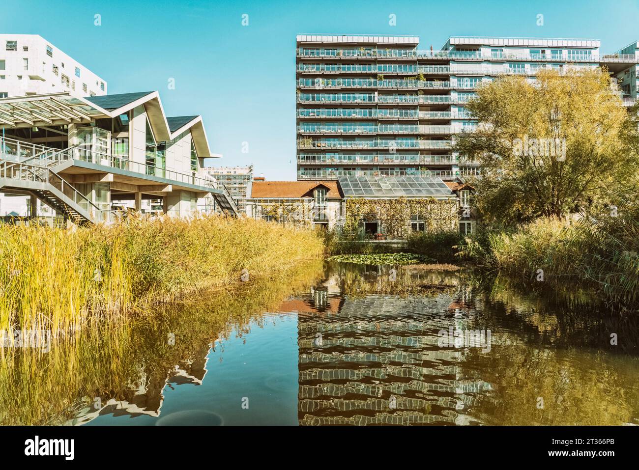 France, Ile-De-France, Paris, Lake and modern apartments in Parc Clichy ...