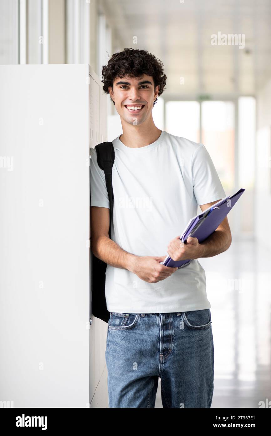 Folder backpack hi-res stock photography and images - Alamy