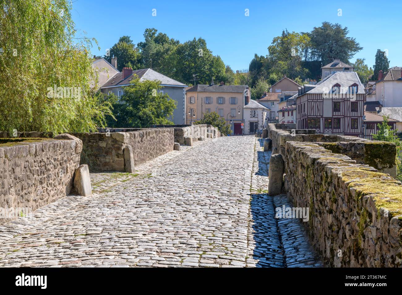 View over Pont Saint-Étienne in Limoges, France. The bridge links the ...