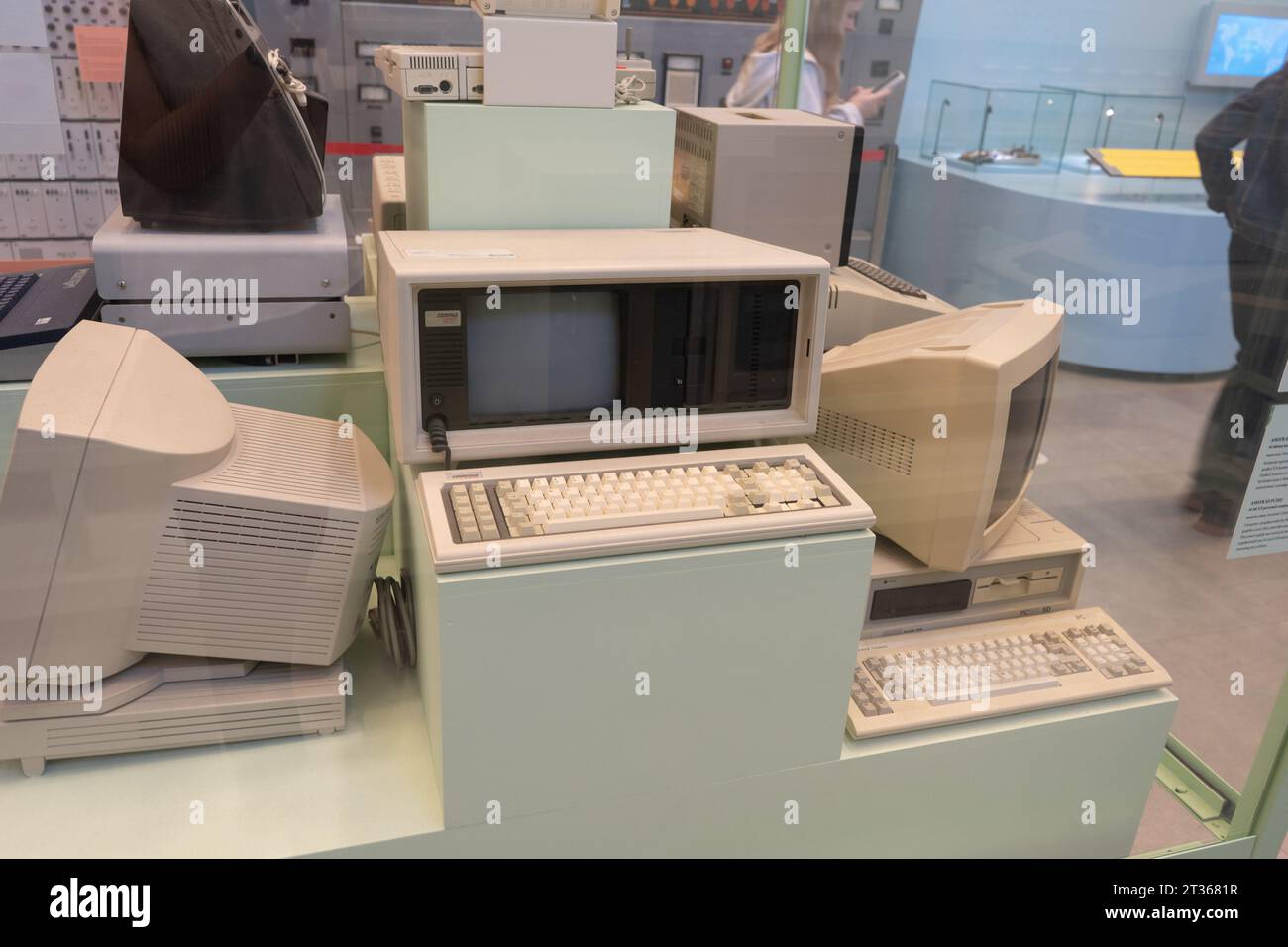 Compaq hi-res stock photography and images - Alamy