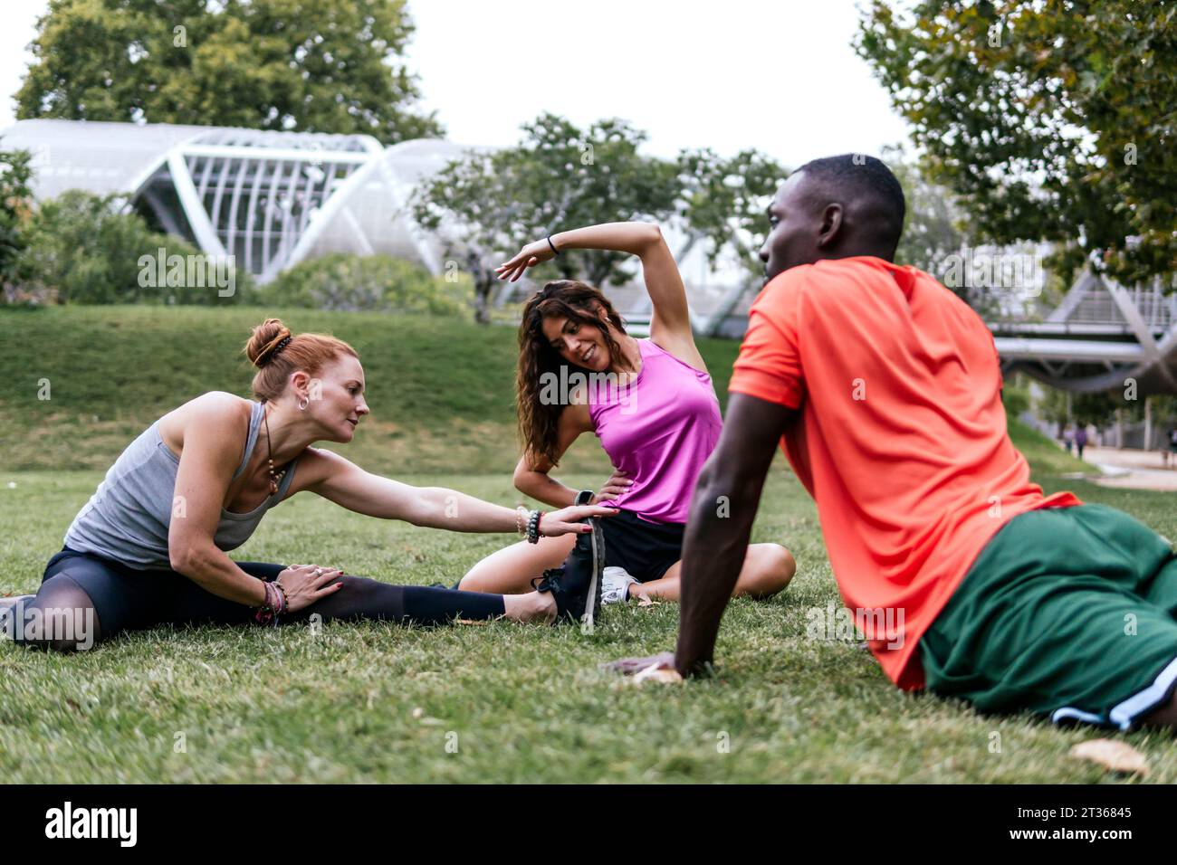 Exercise park group hi-res stock photography and images - Alamy
