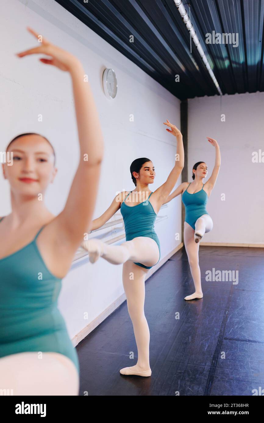 Dance hands hi-res stock photography and images - Alamy