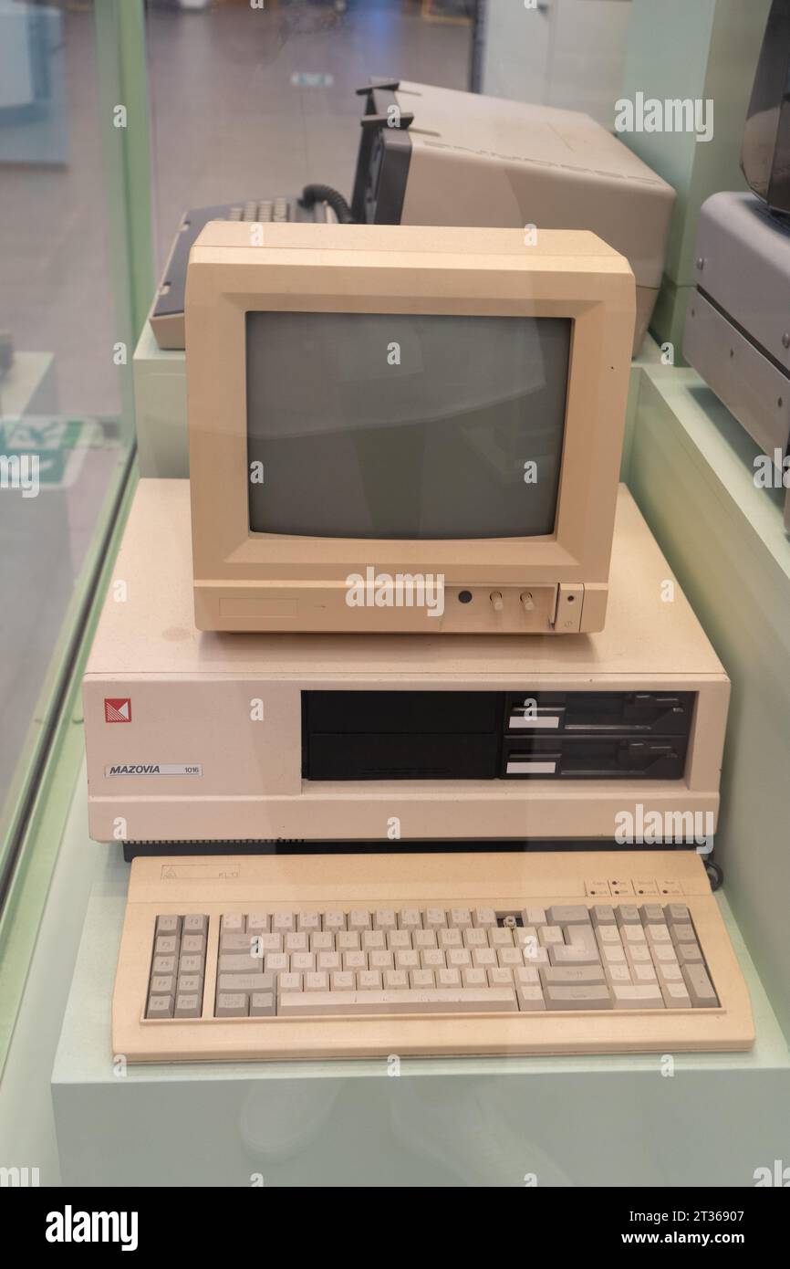 Analog computer hi-res stock photography and images - Alamy