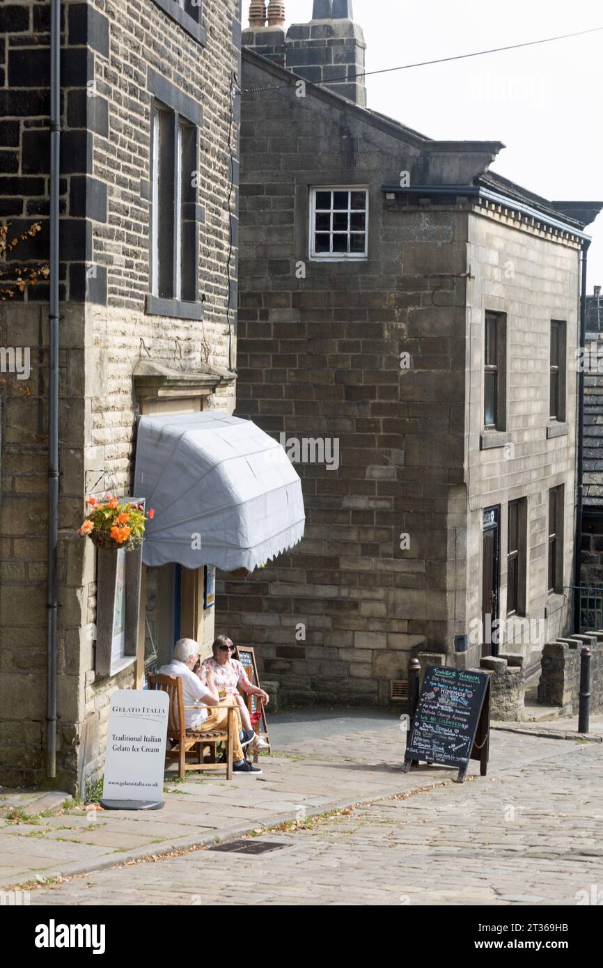 The Towngate Tea Room Heptonstall West Yorkshire England Stock Photo ...