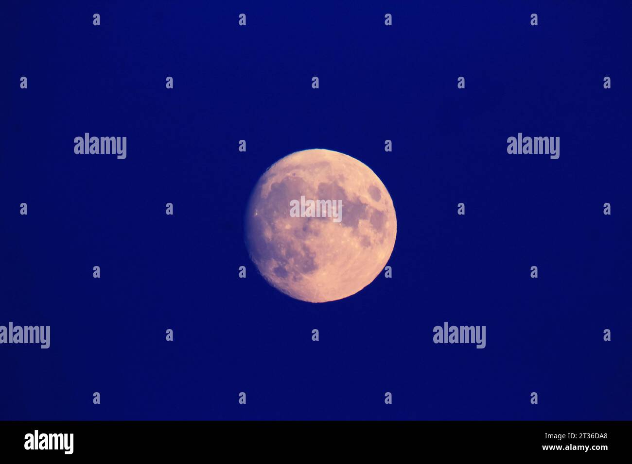 Very clear moon hi-res stock photography and images - Alamy