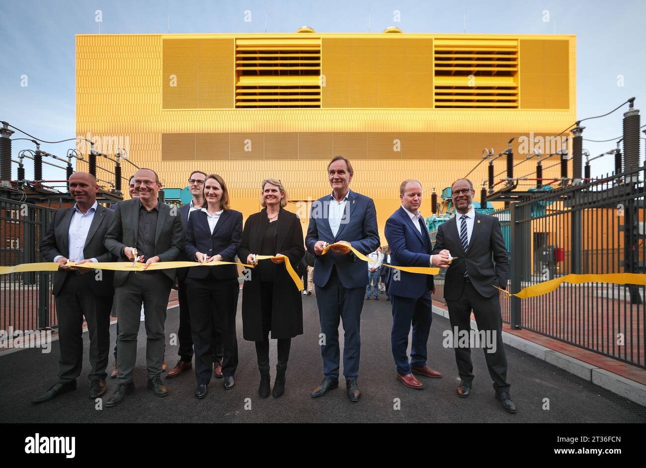 23 October 2023, Saxony, Leipzig: Karsten Rogall (front row l-r ...