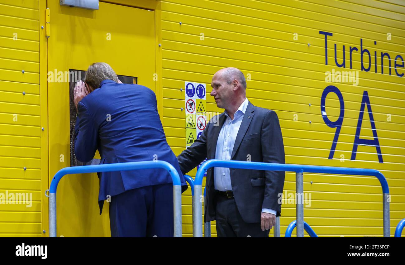 Leipzig, Germany. 23rd Oct, 2023. Burkhard Jung (l, SPD) and Karsten ...