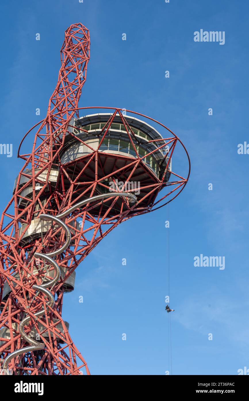 ArcelorMittal Orbit installation at the Queen Elizabeth II Olympic Park ...