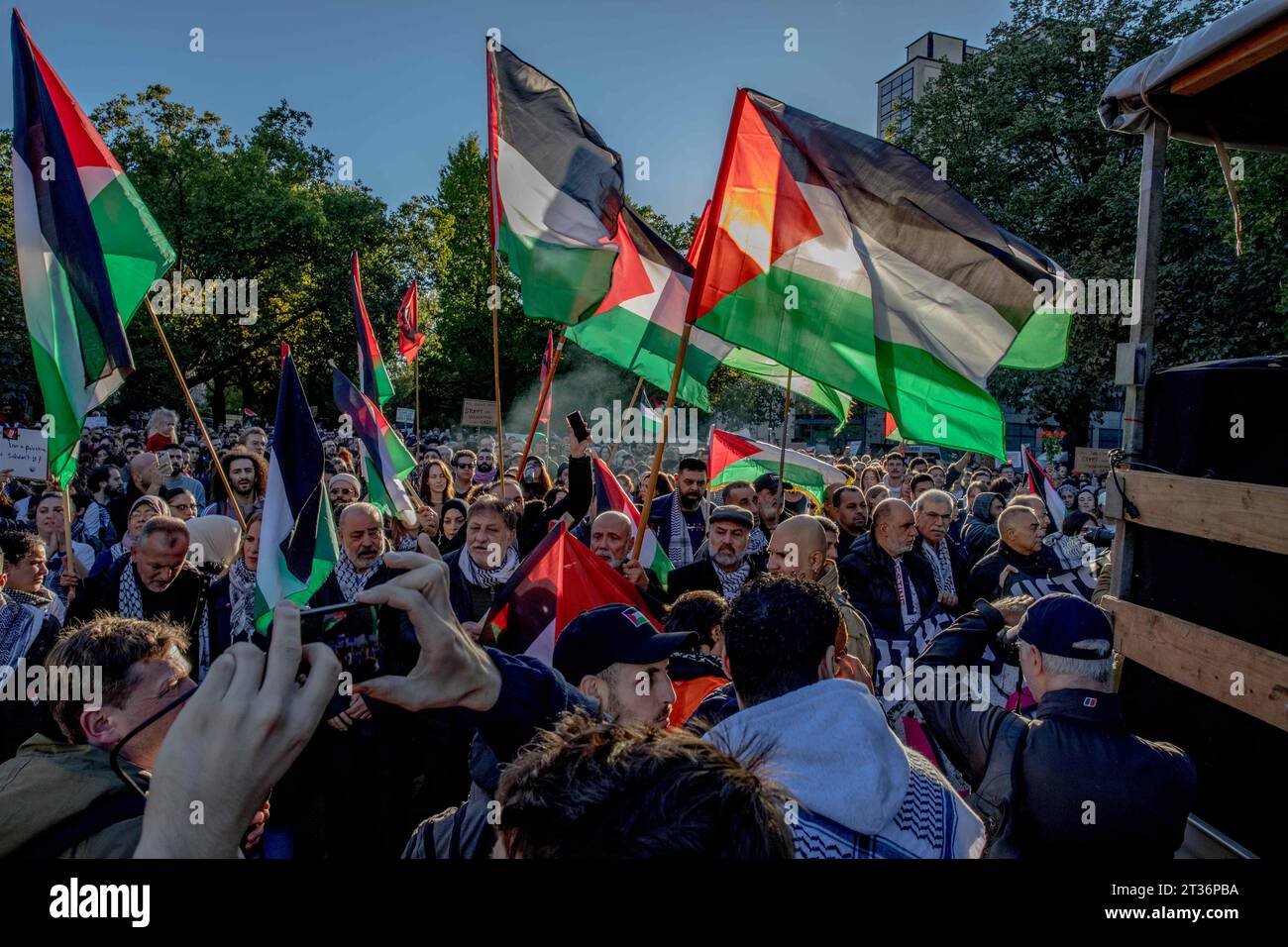 Berlin, Germany. 21st Oct, 2023. Thousands of pro-Palestinian ...