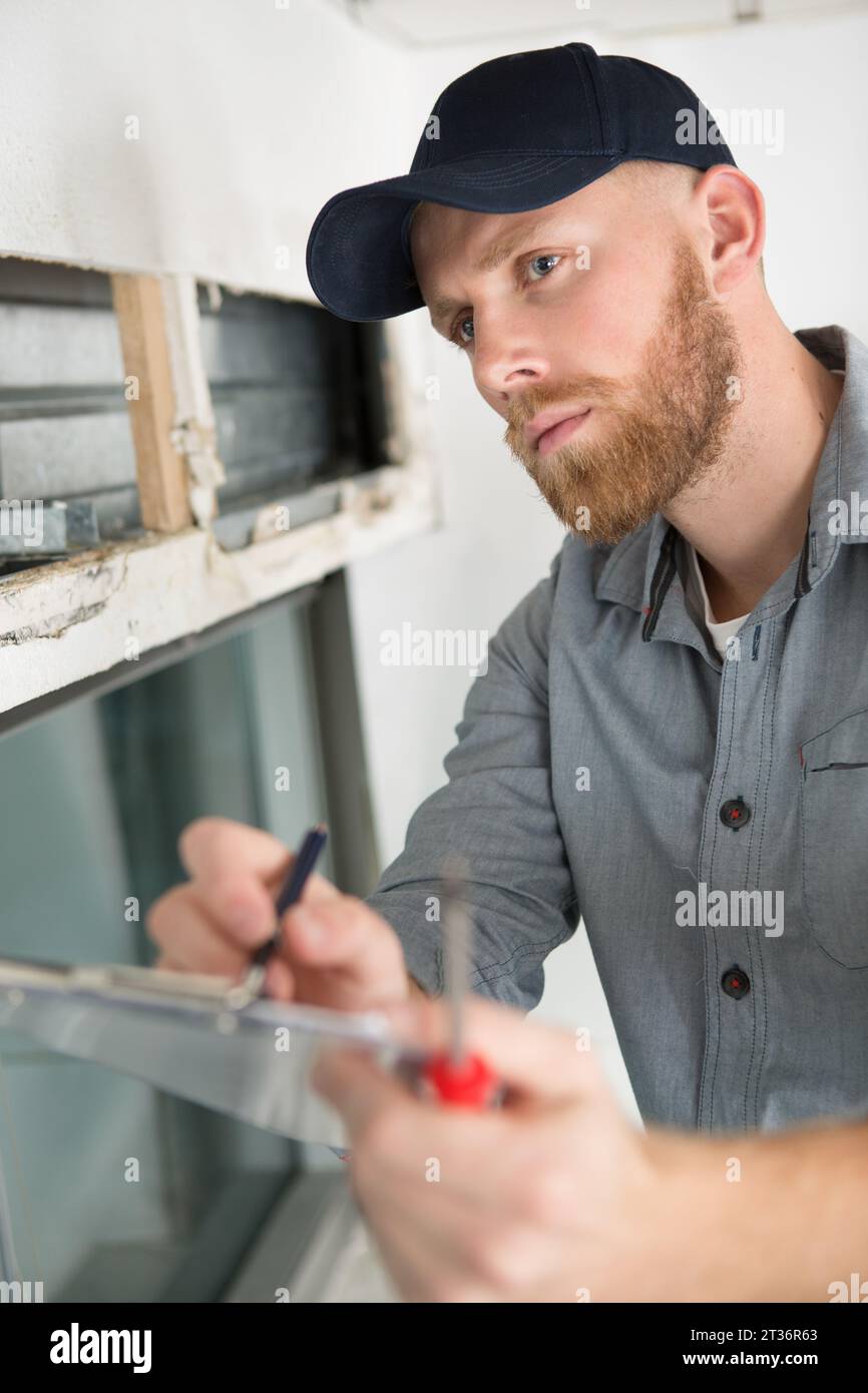 constructor working in site Stock Photo - Alamy
