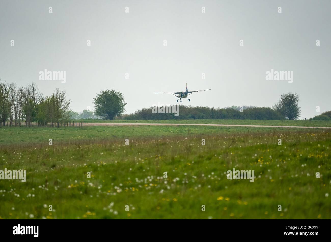 Cessna 208b Grand Caravan G-BZAH light aircraft on final approach above ...
