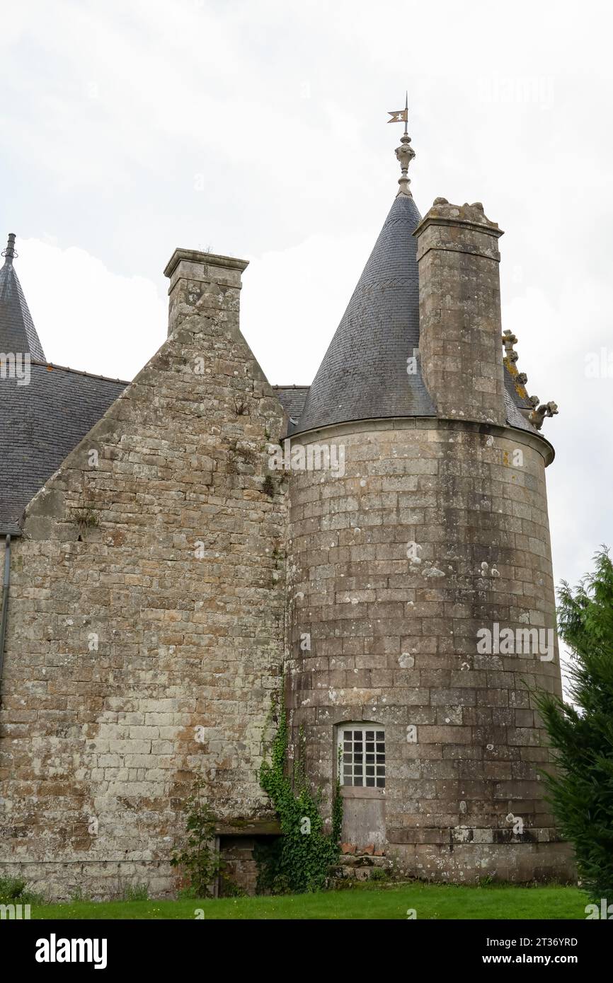 Medieval manor house style hi-res stock photography and images - Alamy