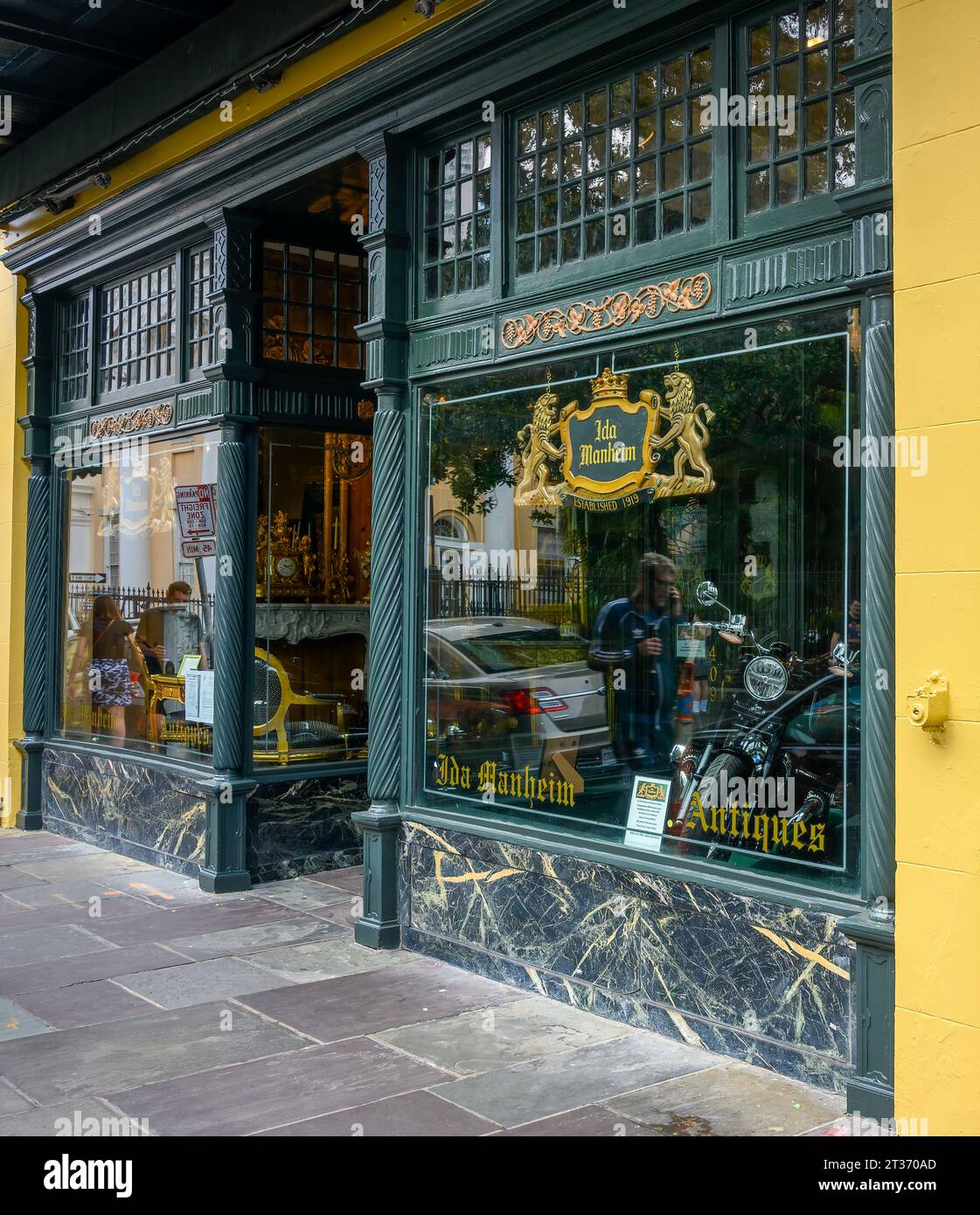 NEW ORLEANS, LA, USA - OCTOBER 22, 2023: Ida Manheim Antiques and on ...