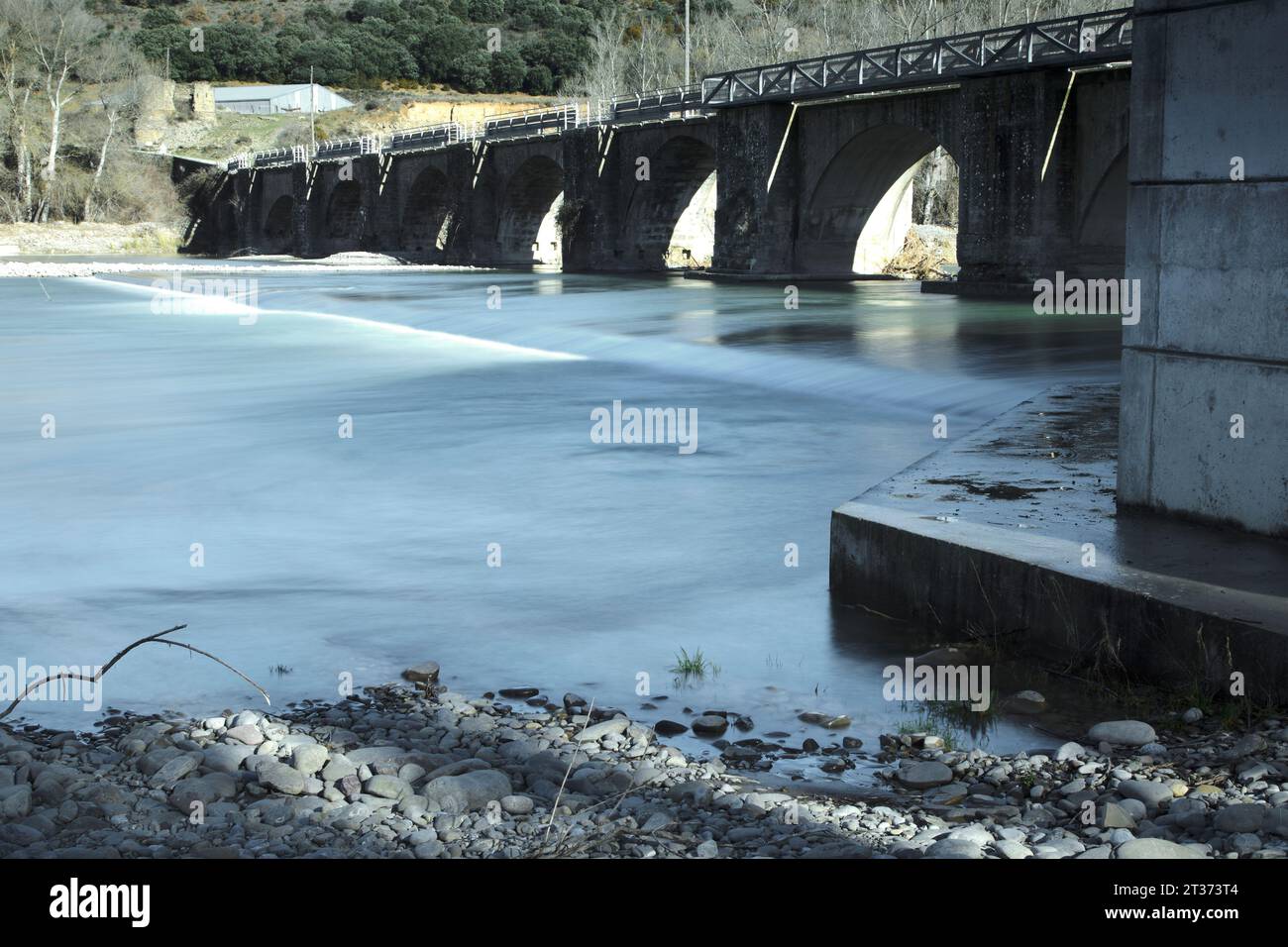 Bridge [river crossing] stream hi-res stock photography and images - Alamy