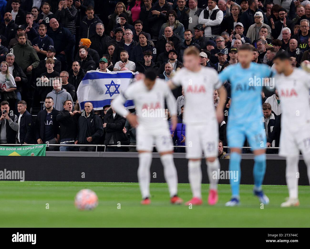 Tottenham hotspur flag hi-res stock photography and images - Alamy