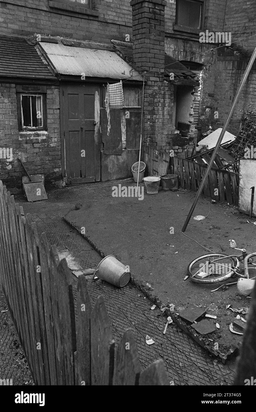 Victorian slum housing hi-res stock photography and images - Alamy