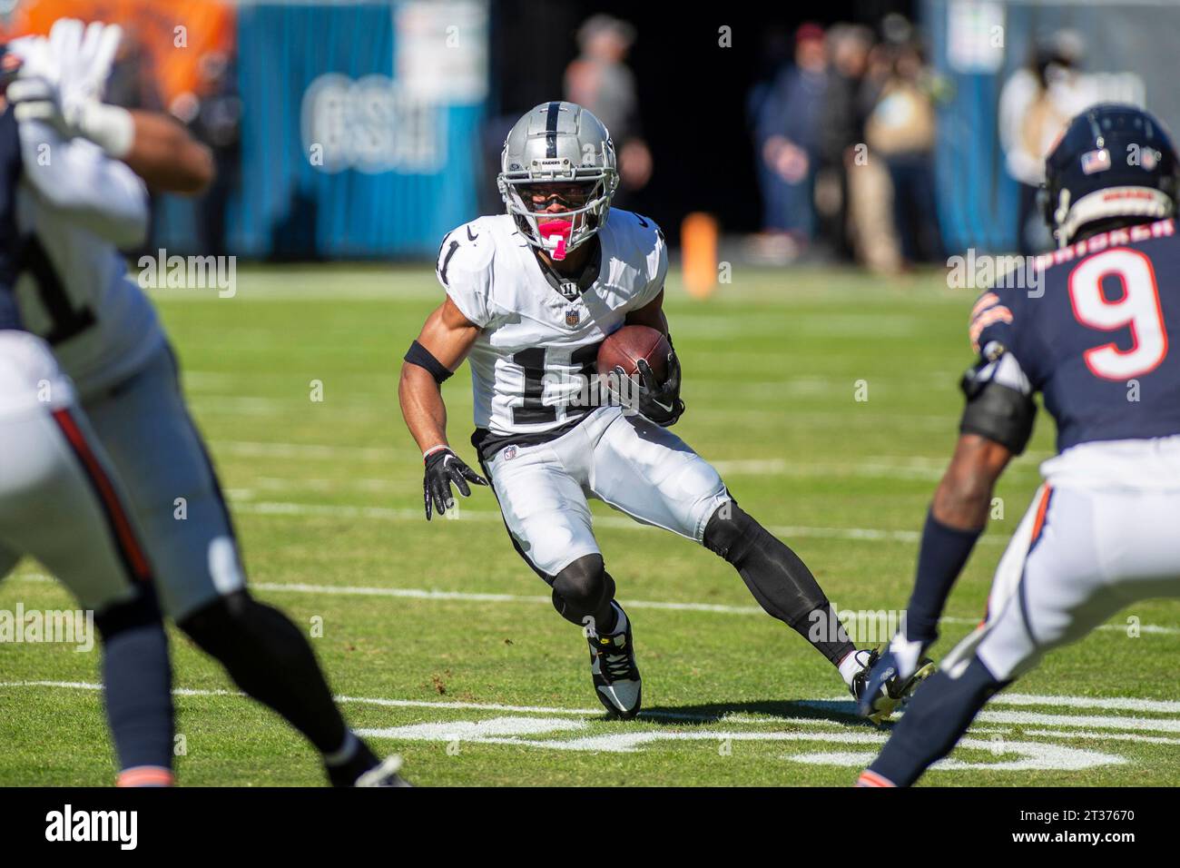 Chicago, IL, USA. 22nd Oct, 2023. Raiders #11 Tre Tucker in action ...