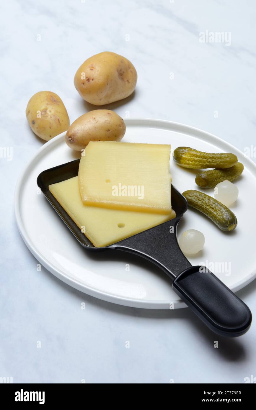 Swiss raclette hi-res stock photography and images - Alamy