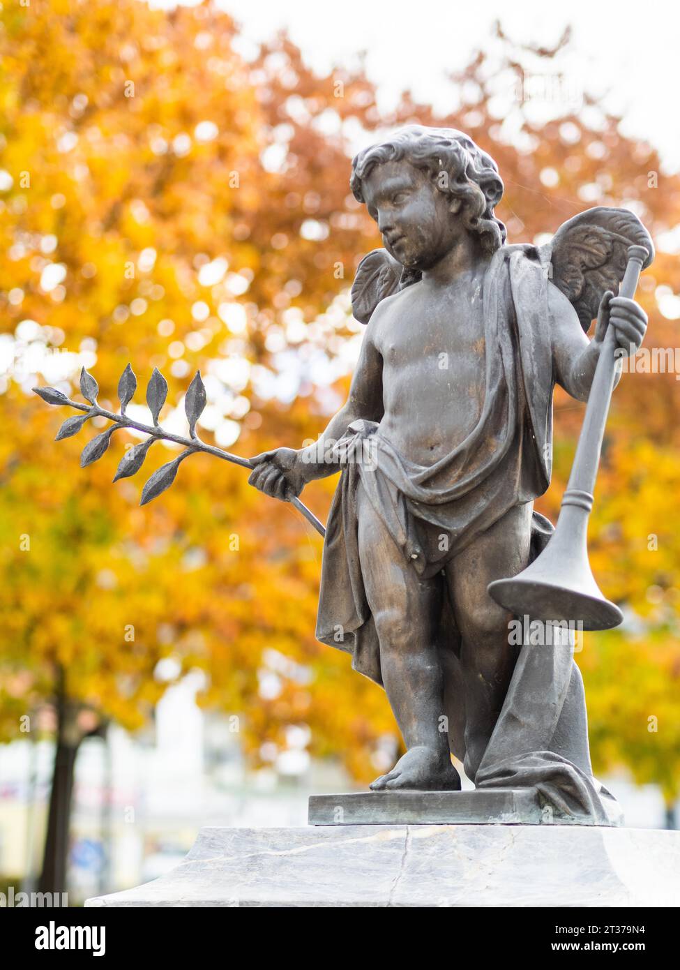 War memorial angel statue angel hi-res stock photography and images - Alamy