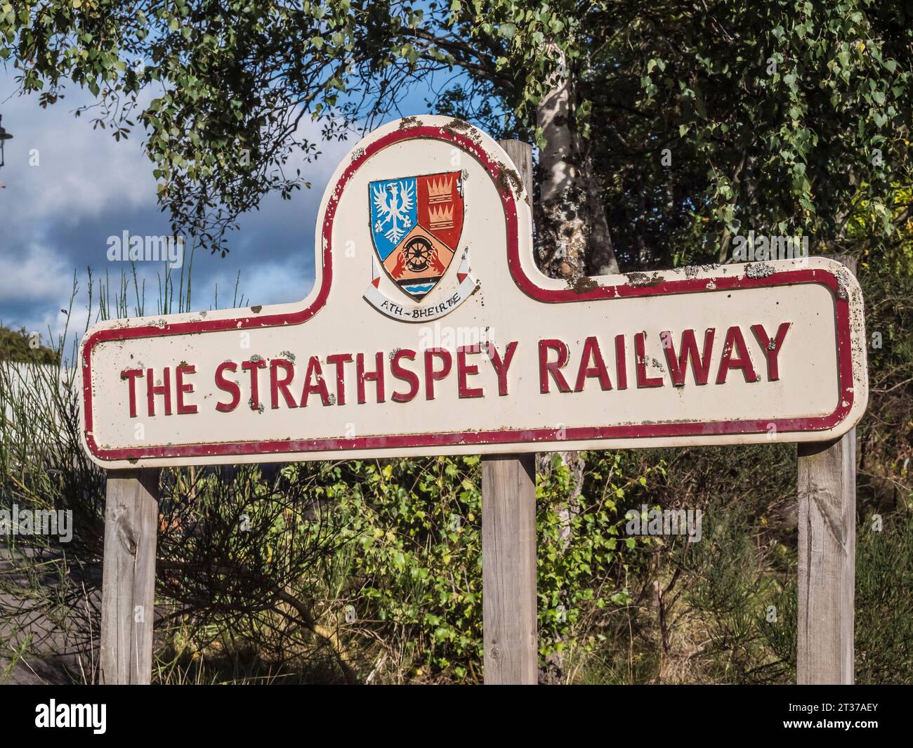 Roy bridge station hi-res stock photography and images - Alamy