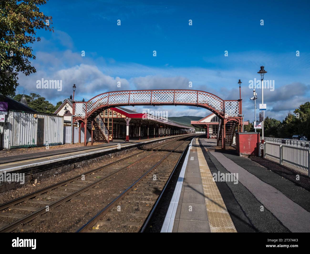 Roy bridge station hi-res stock photography and images - Alamy