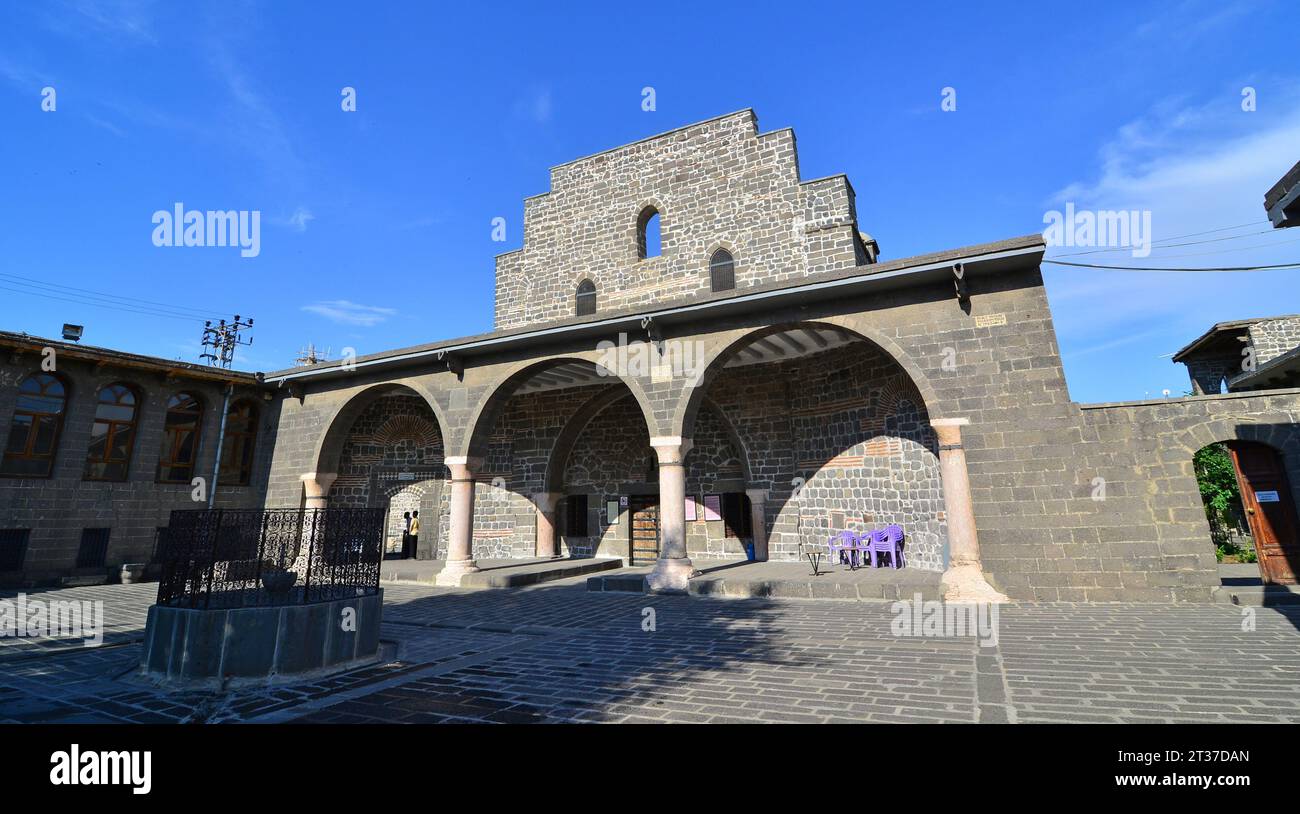 Virgin mary ancient assyrian church hi-res stock photography and images ...