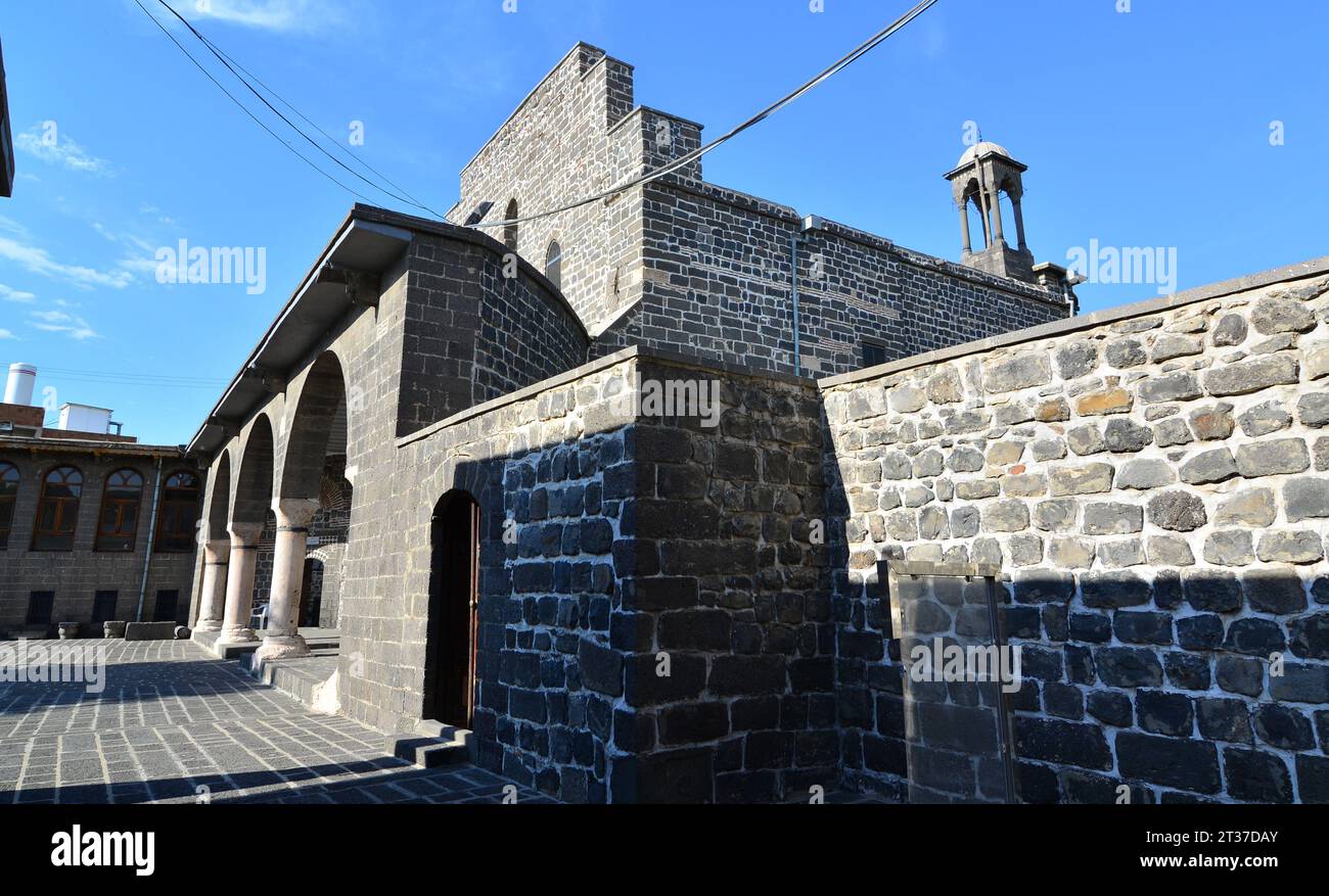 Virgin mary ancient assyrian church hi-res stock photography and images ...