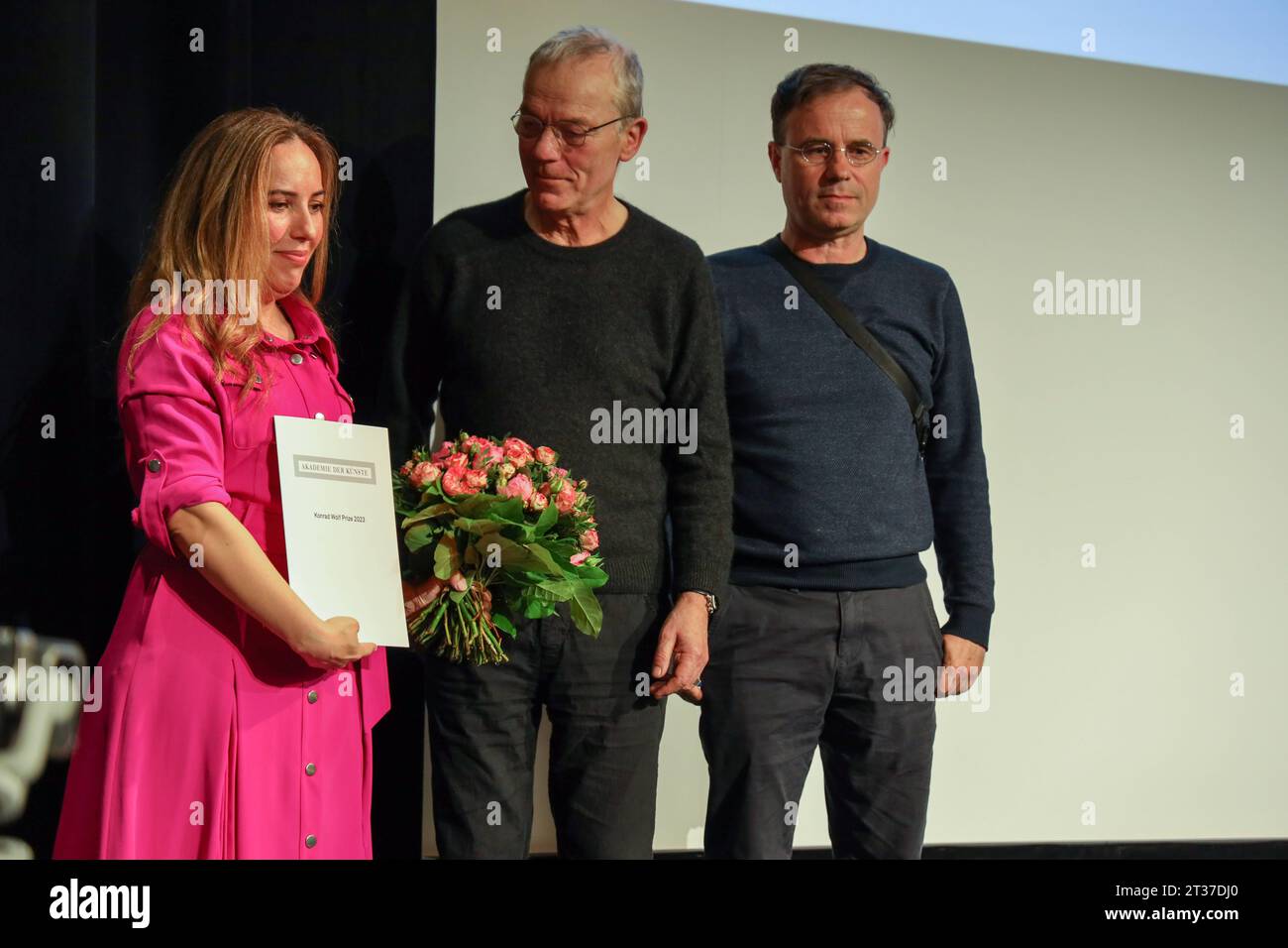 Hillary for prison hi-res stock photography and images - Alamy