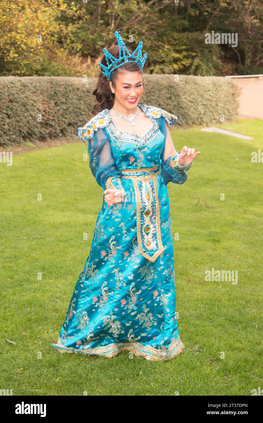 Jess Smith. Cast of Aladdin pose for photos ahead of their production ...